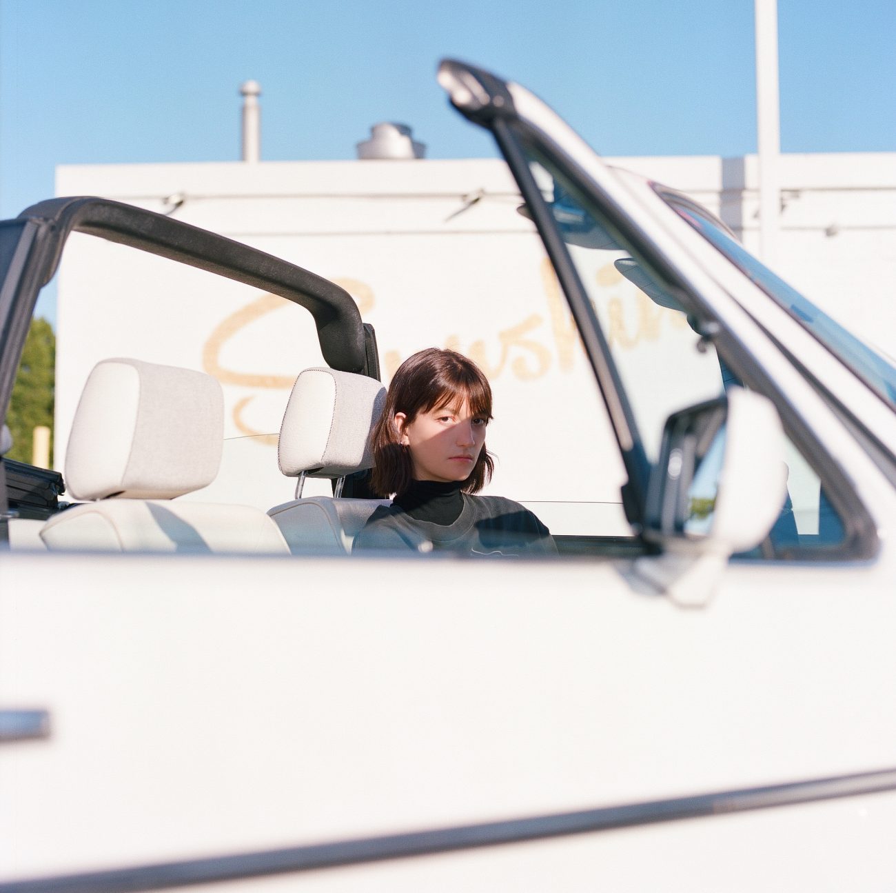 Alt-pop singer GRAE talks about her new catchy single "Pemanent Maniac"