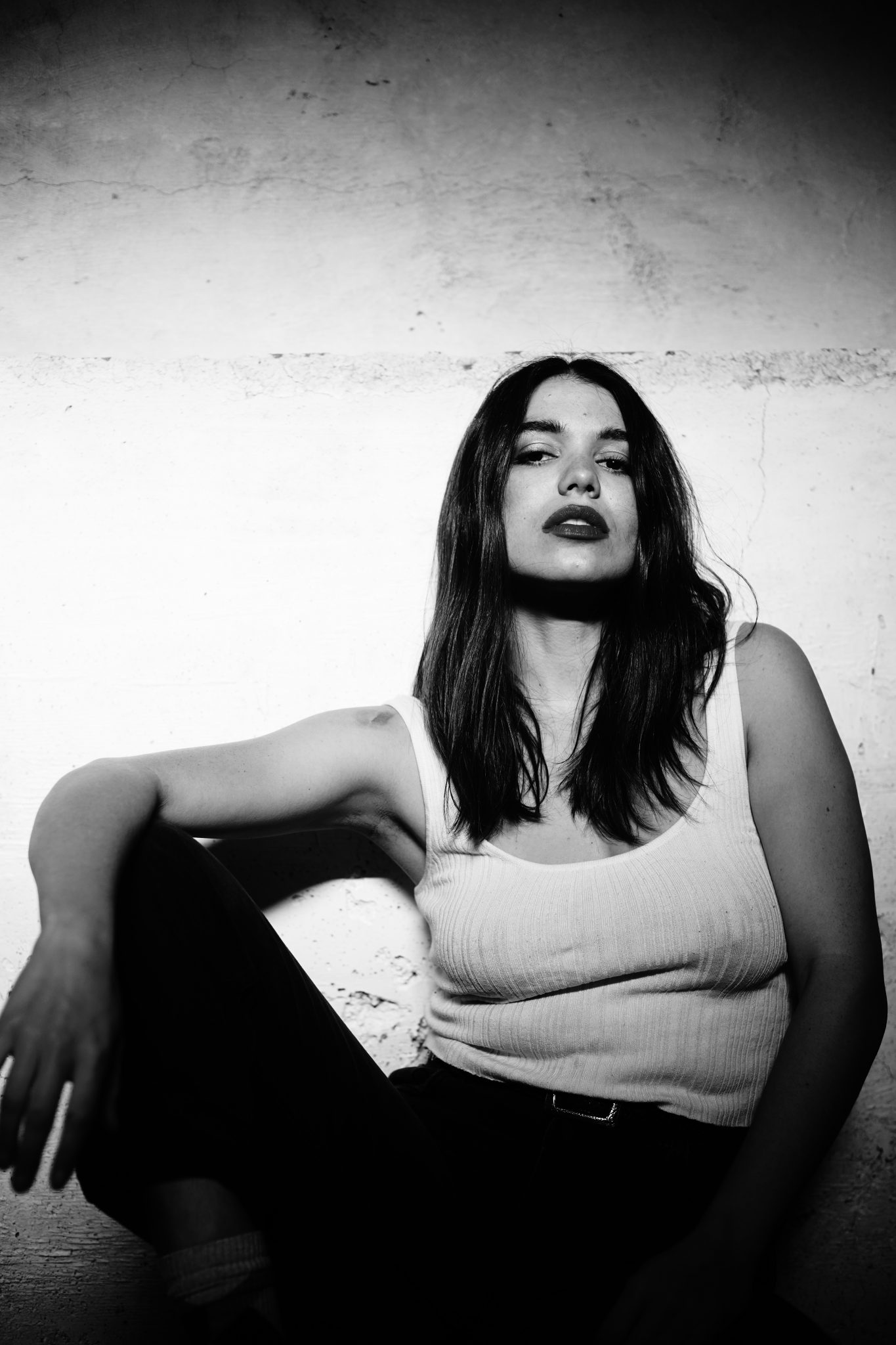 New pop artist Flavia independently releases debut EP "Out Loud"