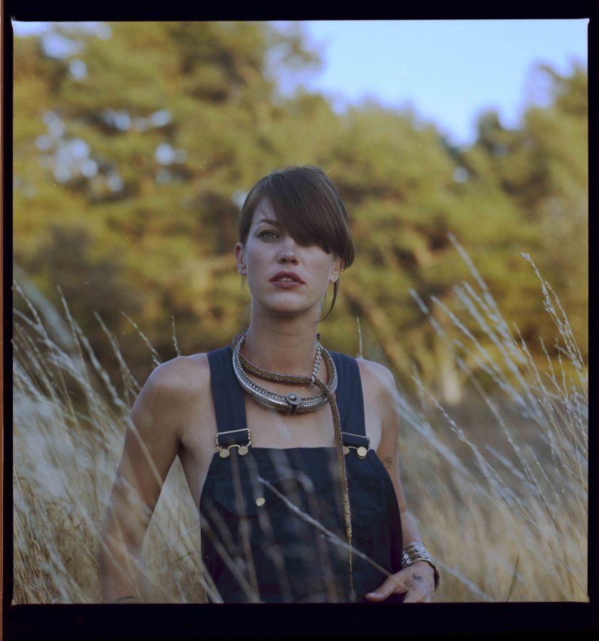 Swedish singer Elliphant delivers new baby and music