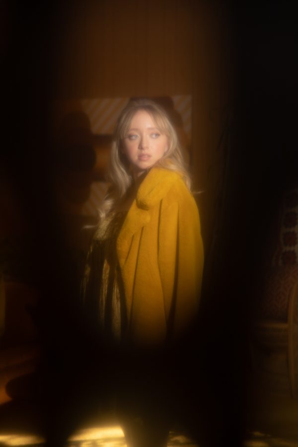 LADYGUNN – EMMA CHARLES: AN OPEN “BOOK”