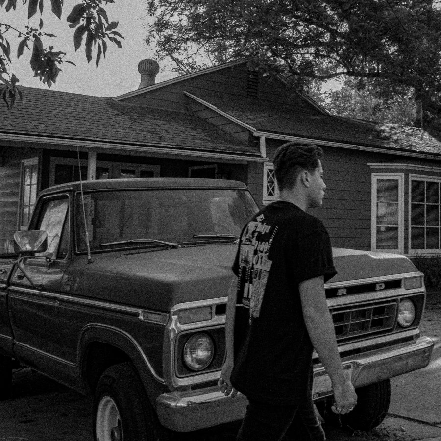 LADYGUNN – LJ BENET BREAKS AWAY FROM HIS NEIGHBORHOOD AND ONTO THE SCENE