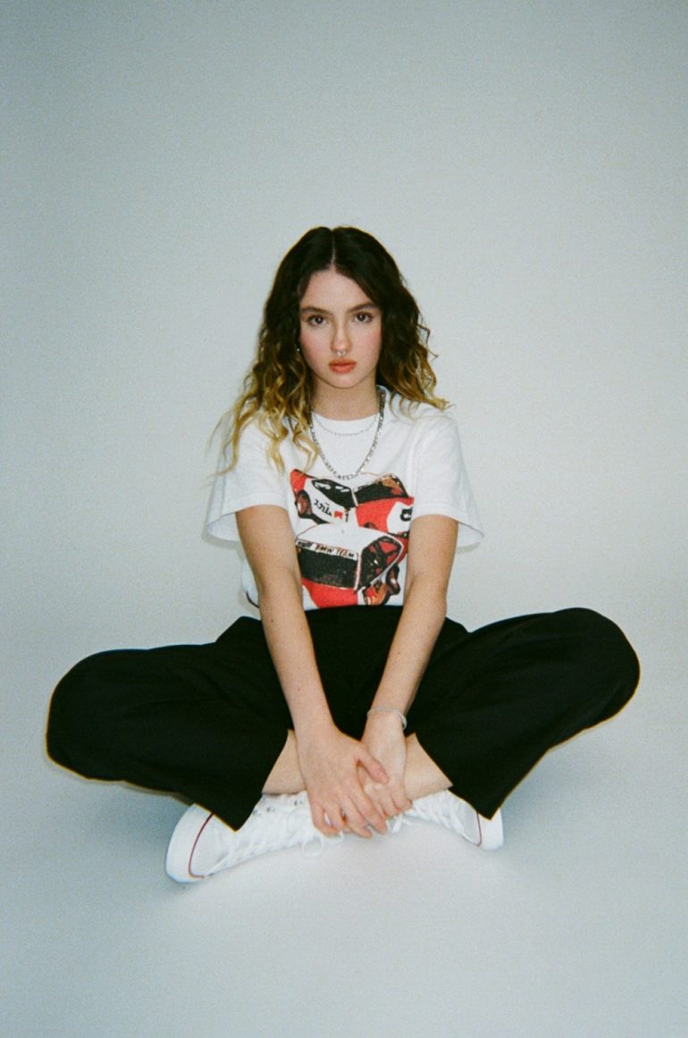 LADYGUNN – VALENCIA GRACE IS RIDING TALENT TO THE TOP