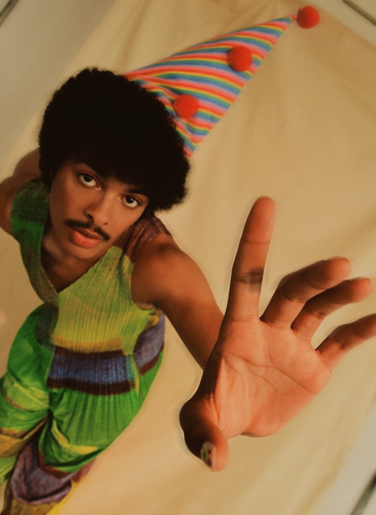 LADYGUNN – ALL HAIL THE NEW VOICE: ISAAC DUNBAR