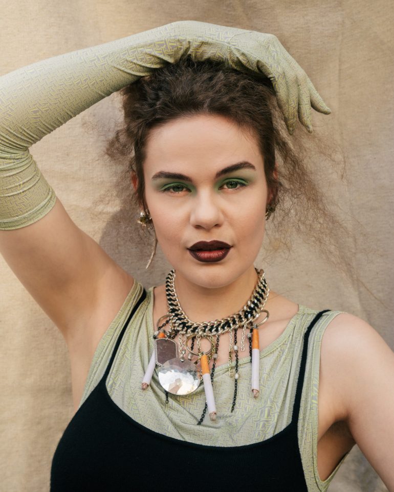 LADYGUNN – MEET CUTE: HALEY GRACE JAGODINSKI