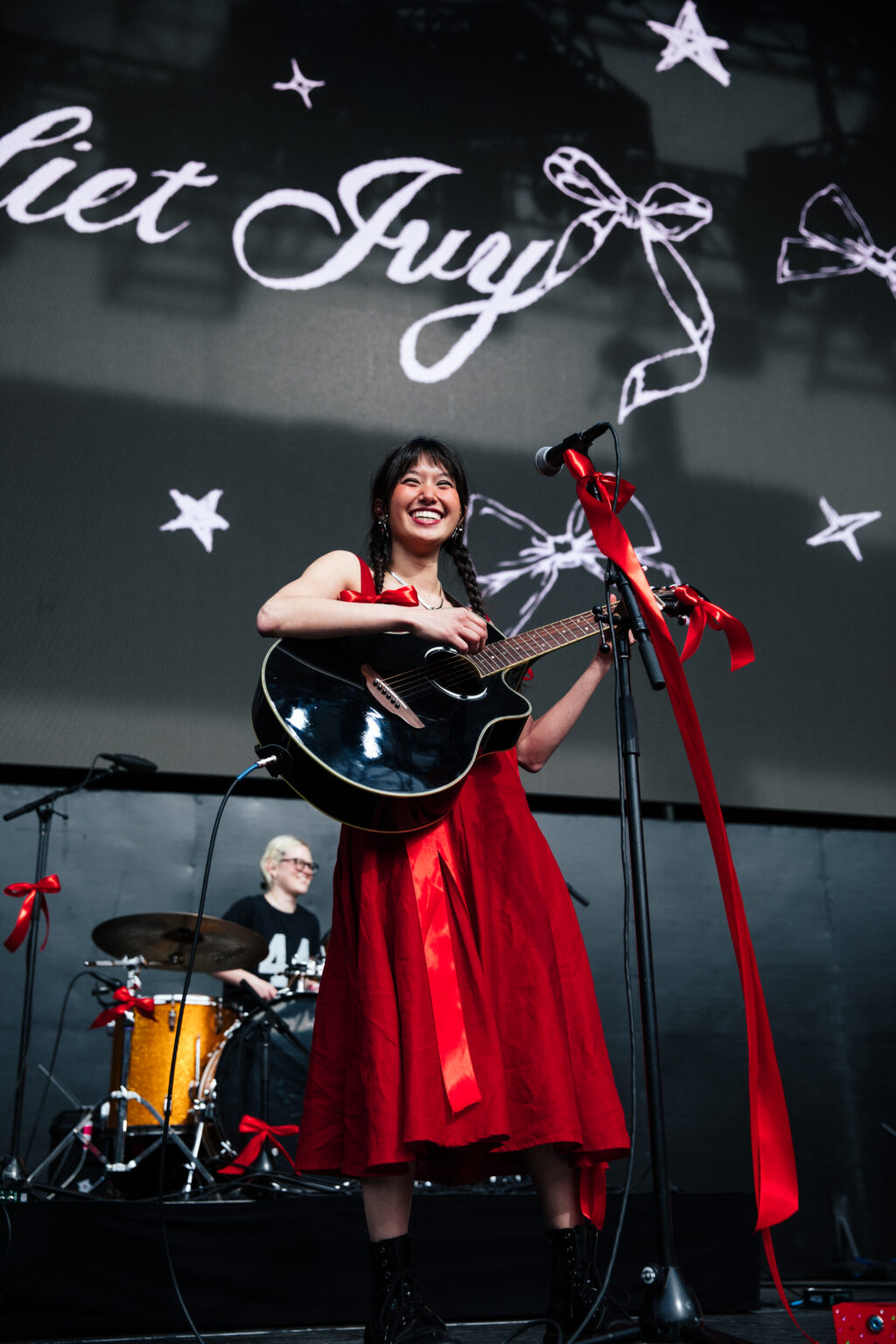 LADYGUNN – JULIET IVY DID WHAT SHE WANTED, AND NOW SHE'S PERFORMING IN ...