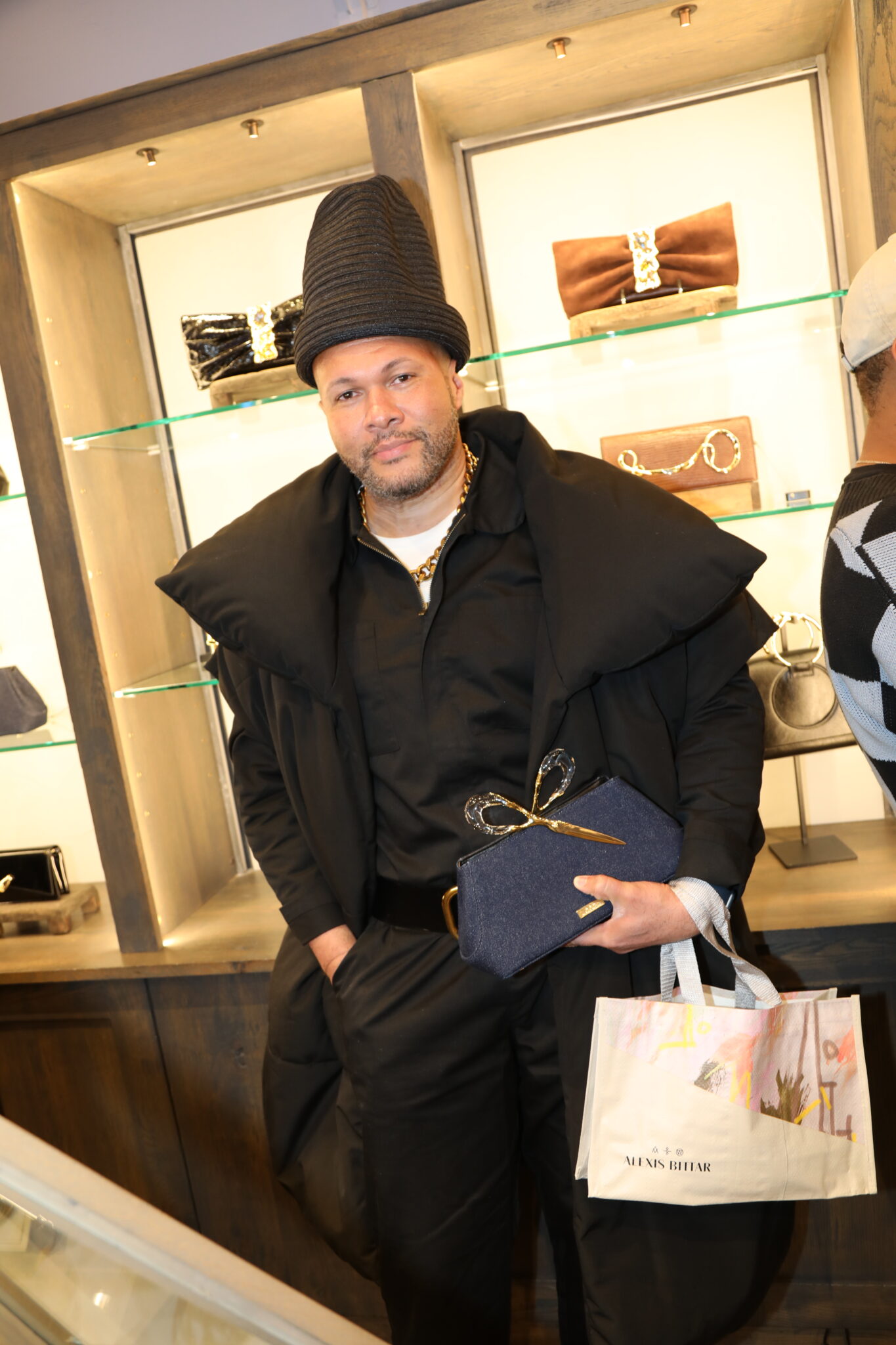 LADYGUNN – Icons Only: Margeaux Goldrich & Hazel AKA "Jules" Takeover Alexis Bittar