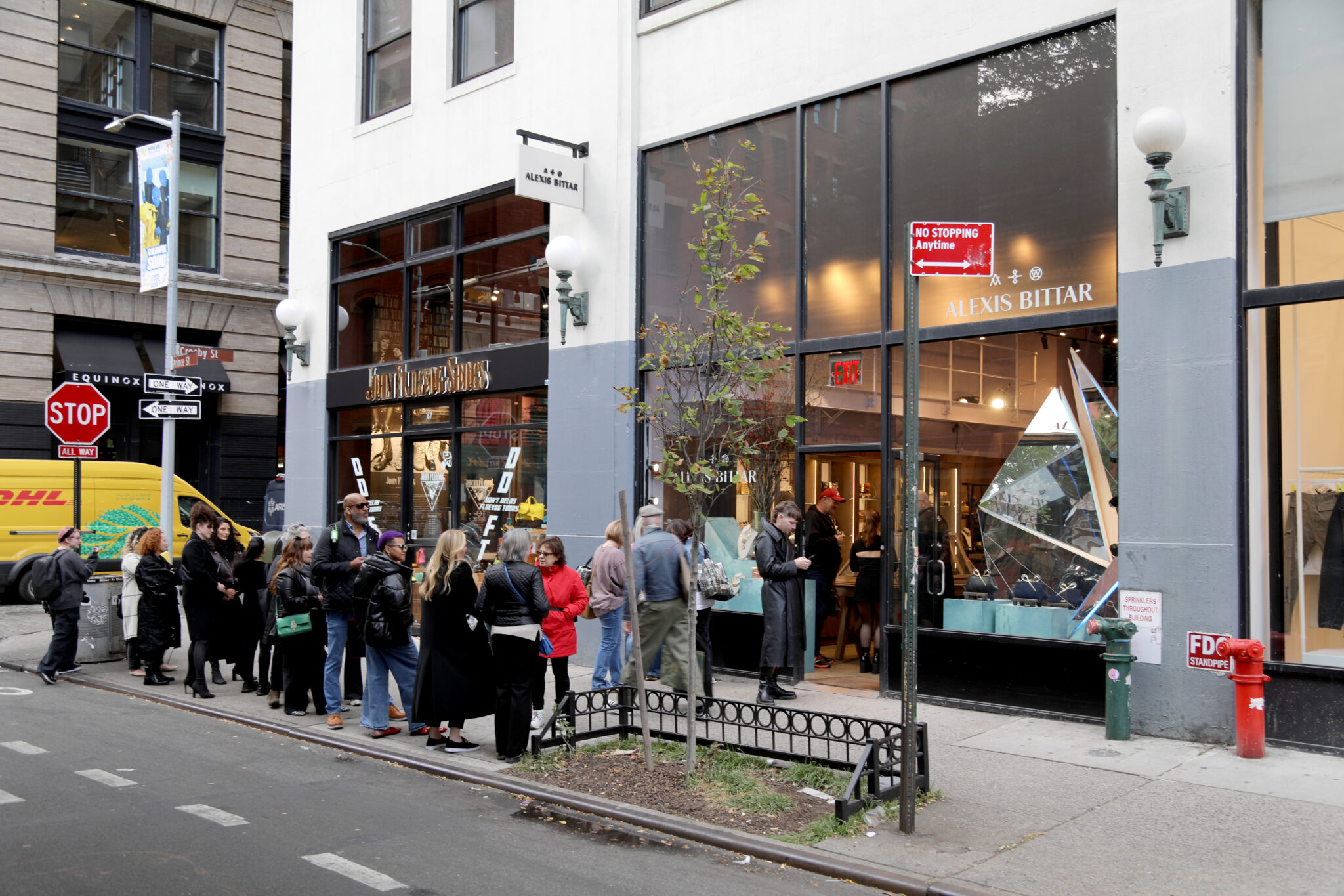 LADYGUNN – Icons Only: Margeaux Goldrich & Hazel AKA "Jules" Takeover Alexis Bittar